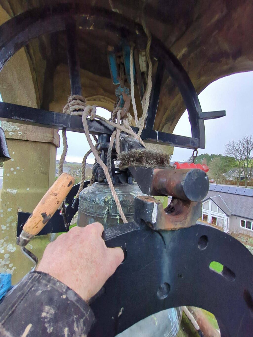 Bell axle greasing and painting of the mechanism – BCM Steeplejacks ...